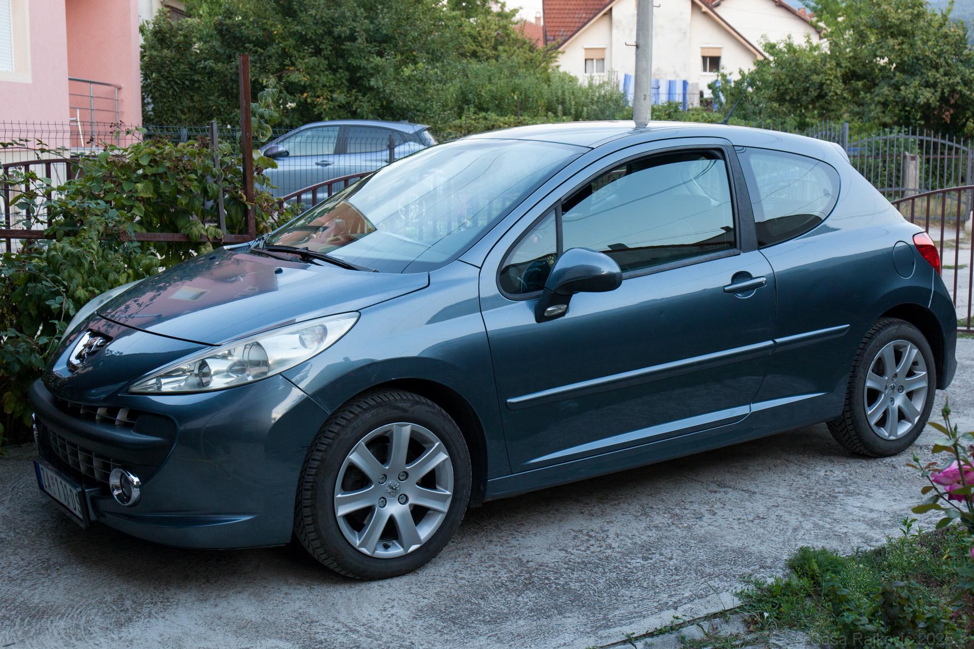 Jedan sasvim odličan focus, Ford focus ... MKII 1.6 Duratec Automatic ...